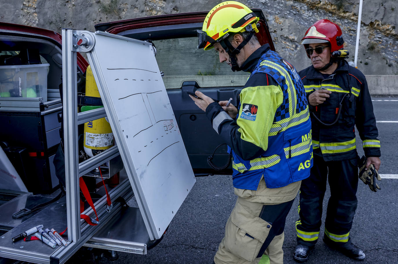 Simulacro de accidente en el túnel de Peña María | El Correo